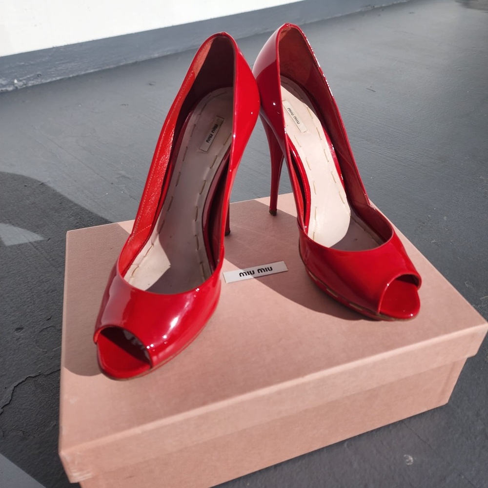 Miu Miu Red Patent Leather Open Toe Pumps Heels - Gem